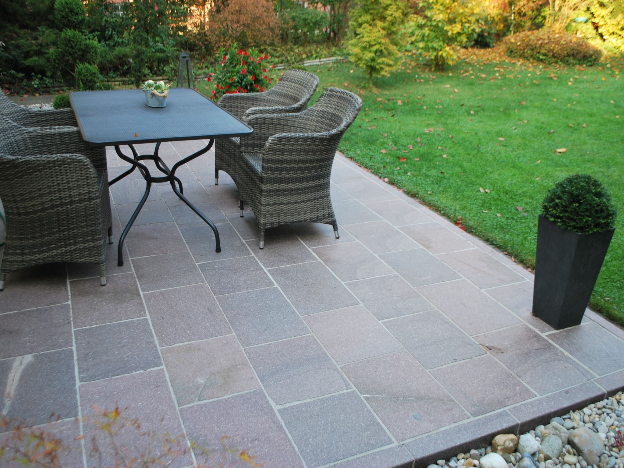 Bodenplatte 2 cm - Porphyr rot 35-60/35/2 cm - Stein & Co